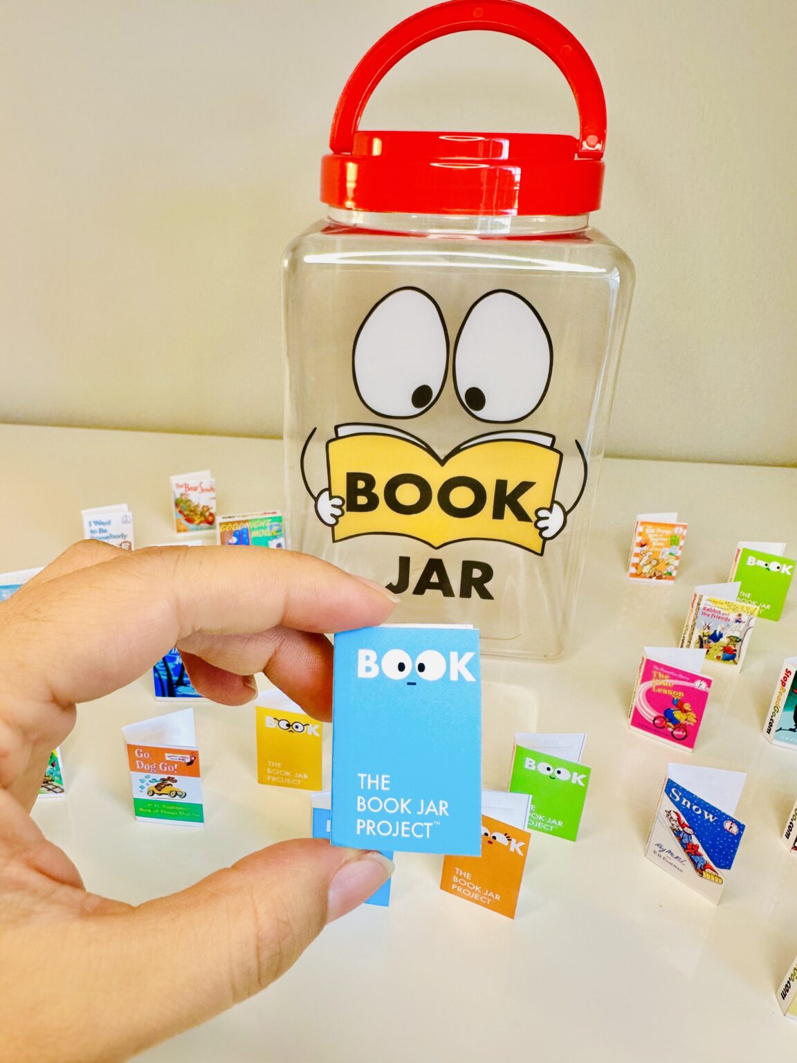 FREE PRINTABLE MINI BOOK COVERS - THE BOOK JAR PROJECT